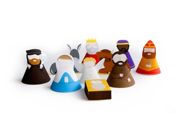 How to Make a DIY Nativity Scene from Recycled Objects - Decor Tips