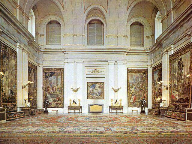 Take A Look Inside The Royal Palace of Madrid - Decor Tips