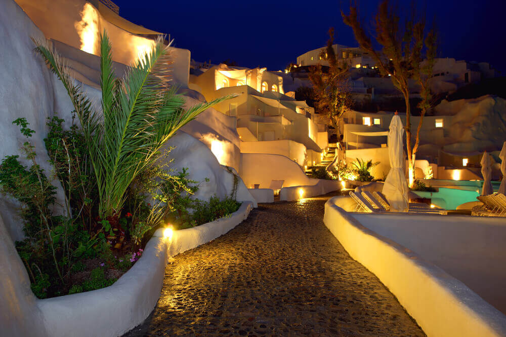 4 Elegant Ways to Light Up Your Terrace - Decor Tips